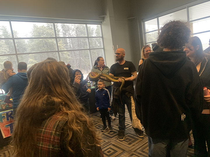 APlex hosts returning Northern Michigan Exotic Animal Expo | News ...